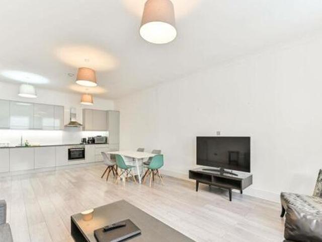 2 Bedroom Flat For Rent In High Street Kensington, London
