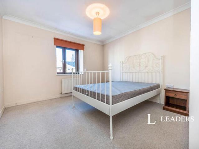 2 bedroom flat for rent in High Street, Newport Pagnell, Buckinghamshire, MK16