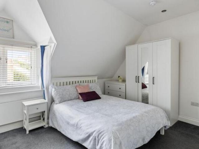 2 bedroom flat for rent in High Street, Rottingdean, BN2