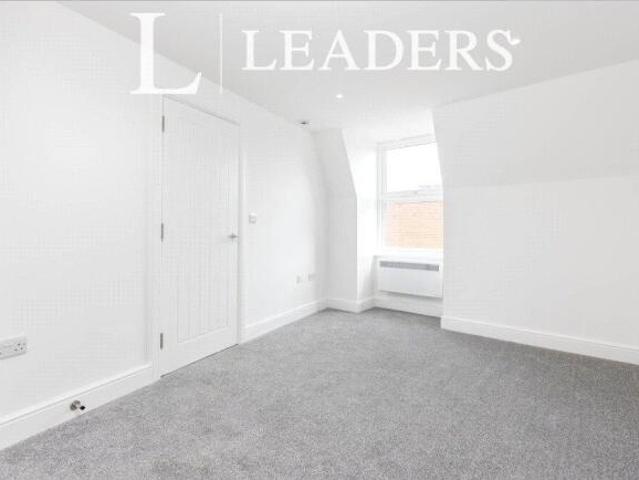2 bedroom flat for rent in High Street, Sevenoaks, TN13