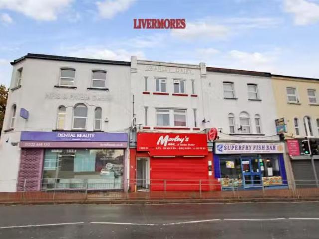 2 bedroom flat for rent in High Street, Swanley, BR8