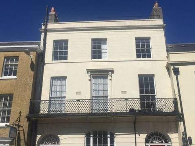 2 bedroom flat for rent in High West Street Dorchester DT1