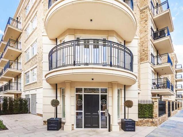 2 bedroom flat for rent in Higham House West, Carnwath Road, Fulham, SW6