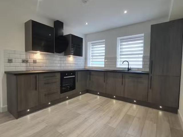 2 bedroom flat for rent in Higham Road, Chesham, HP5
