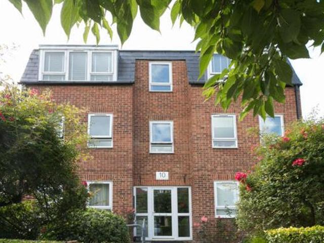 2 Bedroom Flat For Rent In Highams Park