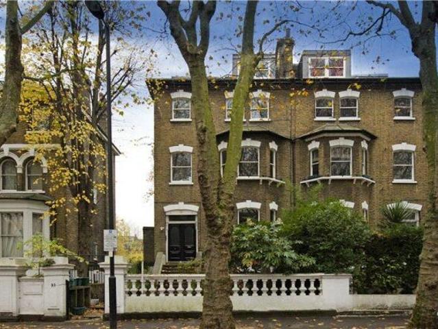 2 bedroom flat for rent in Highbury New Park, Islington, N5