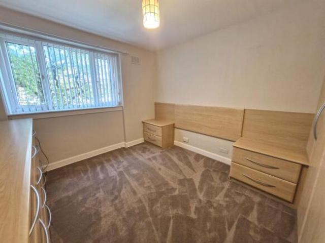 2 bedroom flat for rent in Highfield Court, Kelvindale, G12
