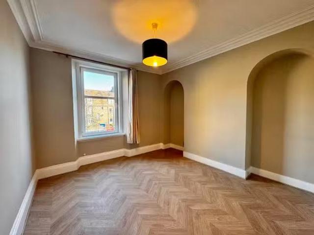 2 bedroom flat for rent in Hill Street, Aberdeen, Aberdeenshir.