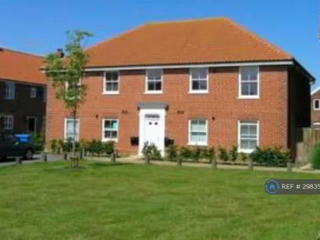2 bedroom flat for rent in Hillfield Court, Reydon Nr Southwol.