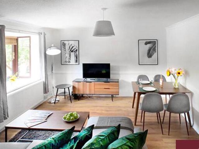 2 Bedroom Flat For Rent In Hitchin