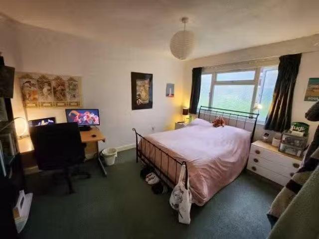 2 bedroom flat for rent in Honeywood Close, CT1