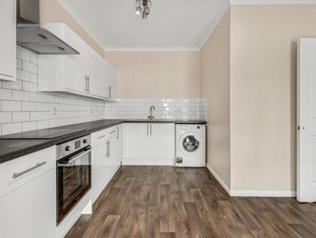 2 bedroom flat for rent in Hooper Street, Tower Hamlets, E1