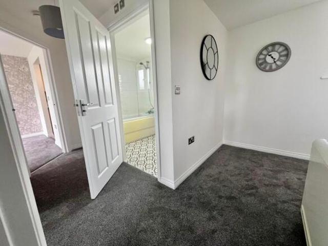 2 bedroom flat for rent in Hobart Close, Chelmsford, CM1