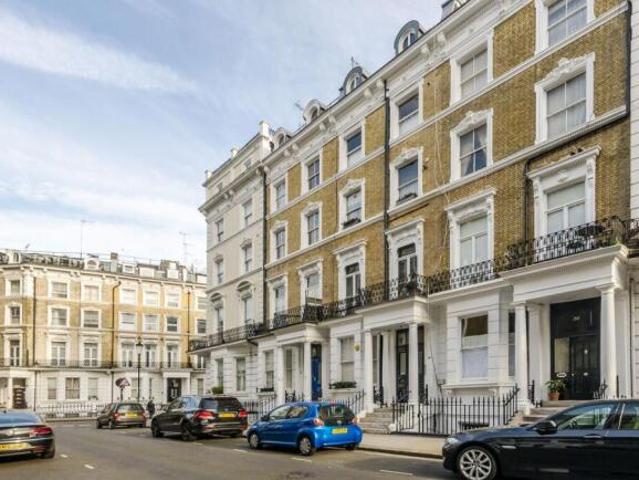 2 bedroom flat for rent in Hogarth Road, Earls Court, London, SW5