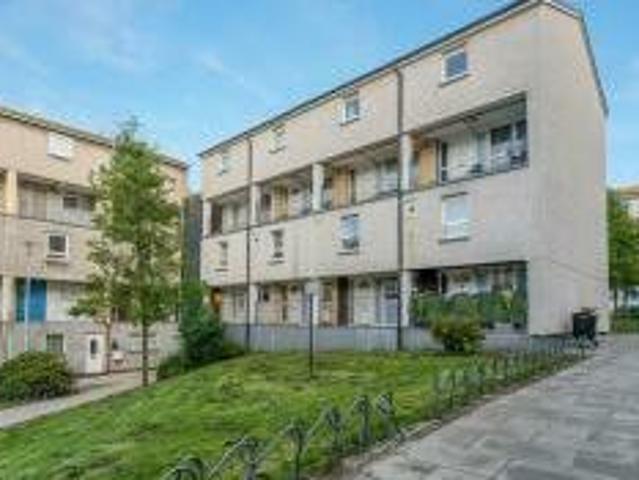 2 Bedroom Flat For Rent In Holyrood, Edinburgh