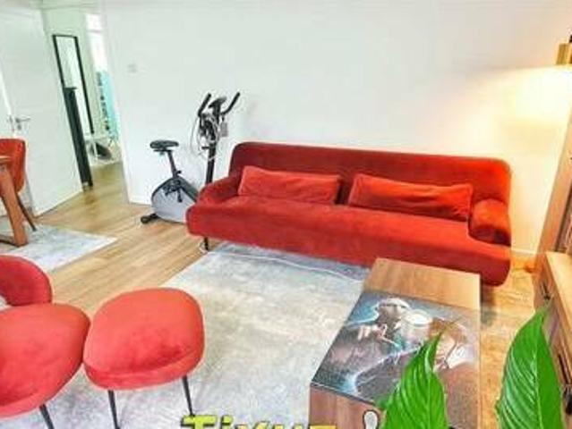 2 bedroom flat for rent in Holywell Close London SE16