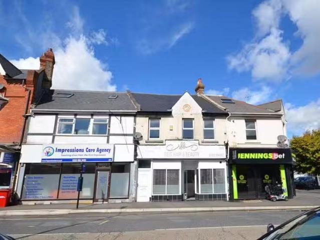 2 bedroom flat for rent in Holdenhurst Road, Bournemouth,, BH8