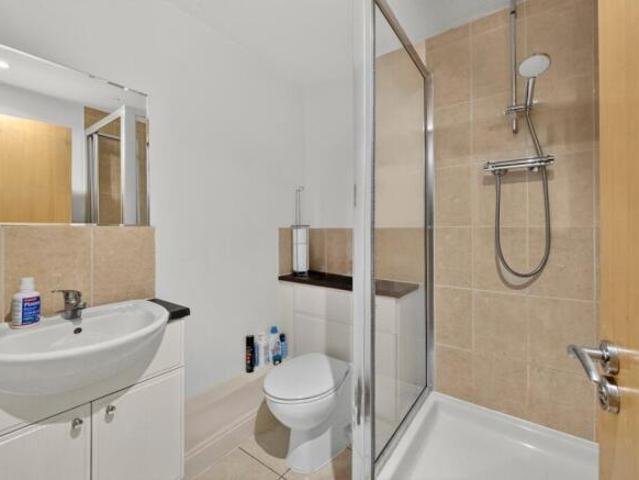 2 bedroom flat for rent in Holland Gardens, Brentford, TW8