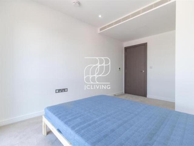 2 bedroom flat for rent in Holland House, London, W6