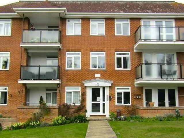 2 bedroom flat for rent in Holland Road FrintononSea CO13