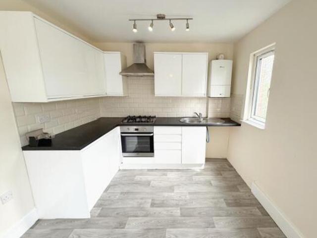 2 bedroom flat for rent in Hollingbury Place, Brighton, & Hove, BN1