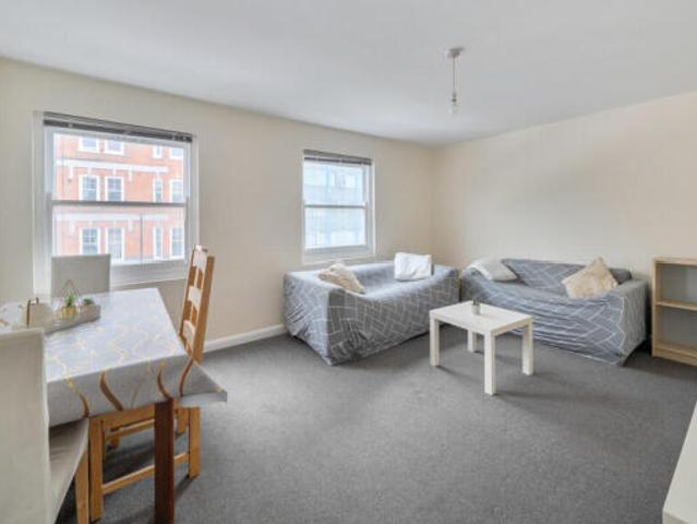 2 bedroom flat for rent in Holloway Road, N19