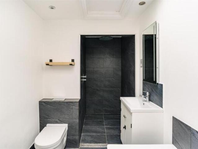 2 bedroom flat for rent in Holmes Road, NW5