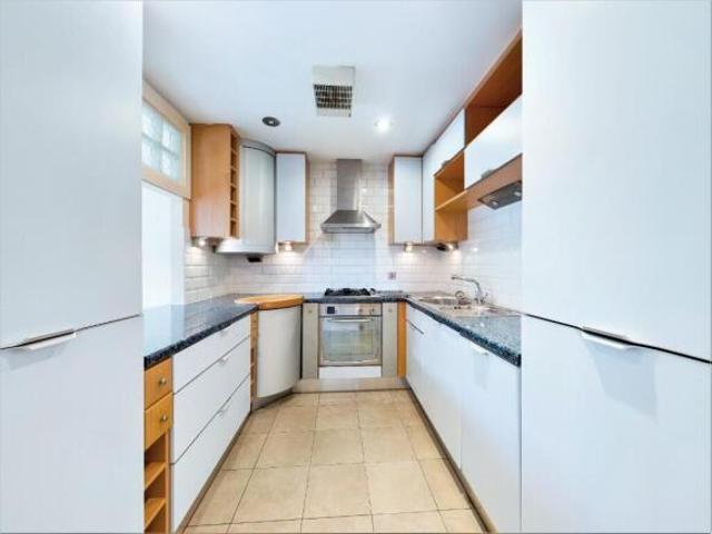 2 bedroom flat for rent in Hopkinson Court, Walls Avenue, Chester, CH1