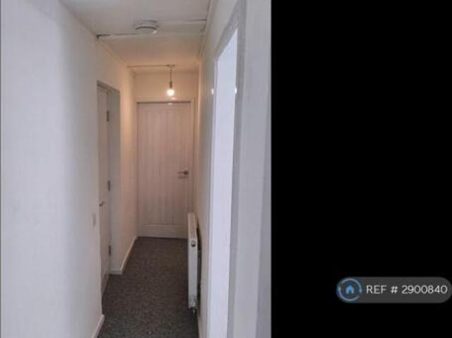 2 bedroom flat for rent in Horwich, Bolton, BL6