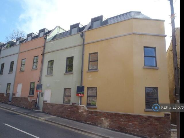 2 bedroom flat for rent in Horfield Road, Bristol, BS2