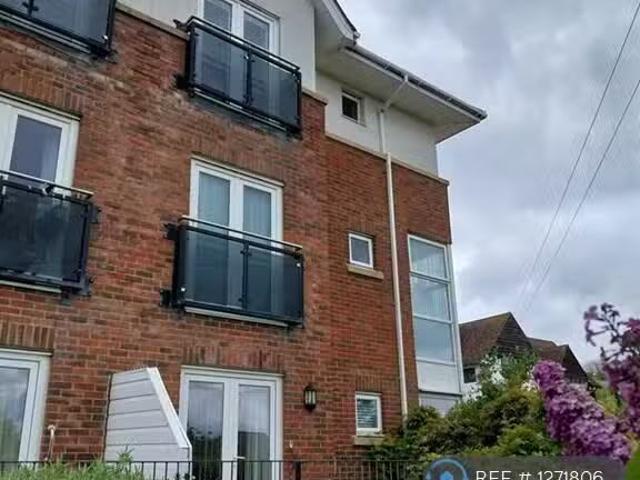 2 bedroom flat for rent in Horizon, Hythe, CT21