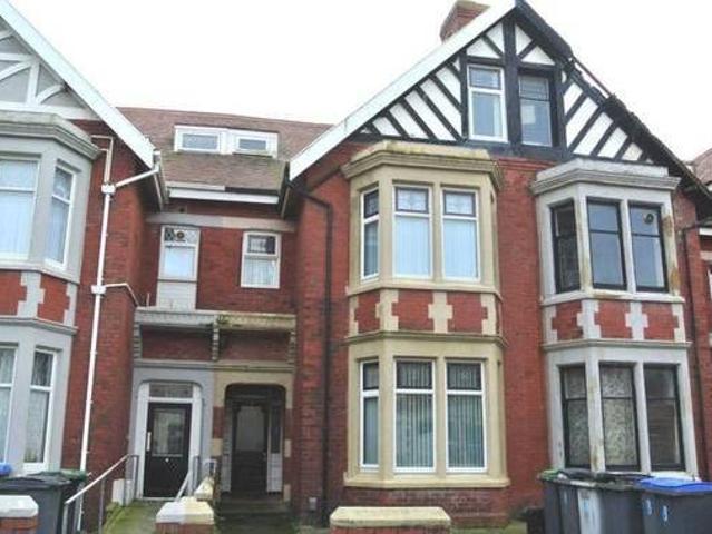 2 bedroom flat for rent in Horncliffe Road Blackpool FY4 1LN FY4