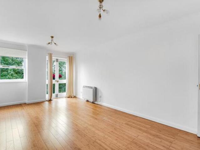 2 bedroom flat for rent in Horniman Drive London SE23