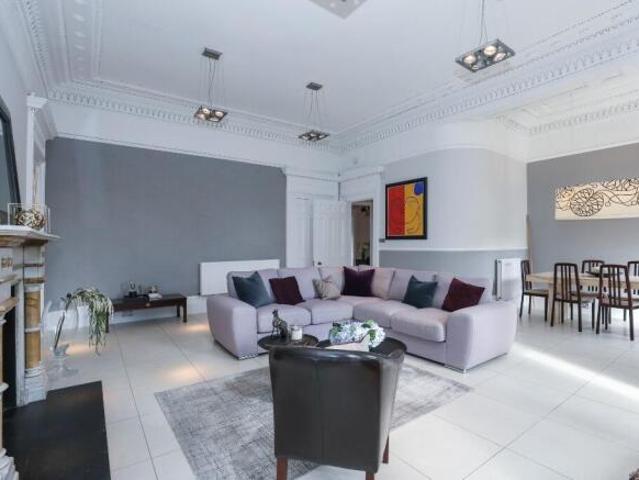 2 bedroom flat for rent in Horselethill Road, Dowanhill, Glasgow, G12