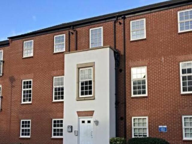 2 bedroom flat for rent in Horseshoe Crescent Birmingham B43