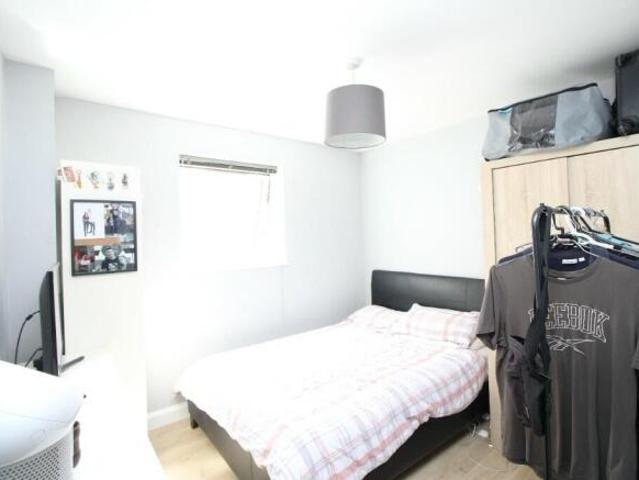 2 bedroom flat for rent in Hotwell Road, Bristol, BS8
