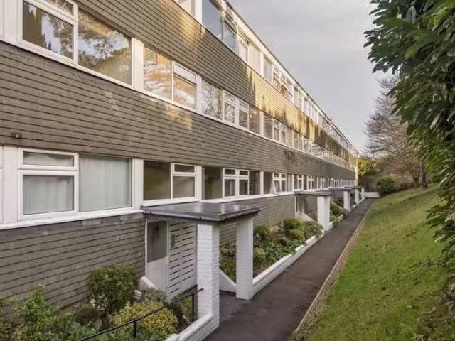 2 bedroom flat for rent in Howecroft Court, Eastmead Lane, BS9