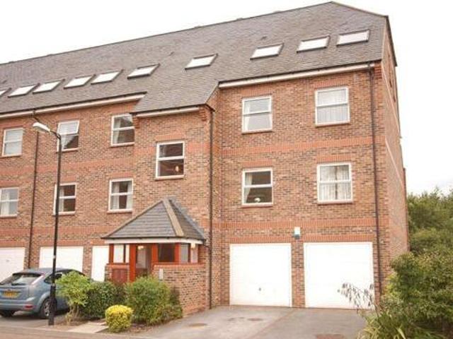 2 Bedroom Flat For Rent In Huntington Road, York