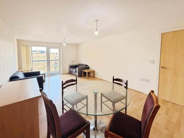 2 bedroom flat for rent in Hulme High Street, Hulme, Manchester, M15