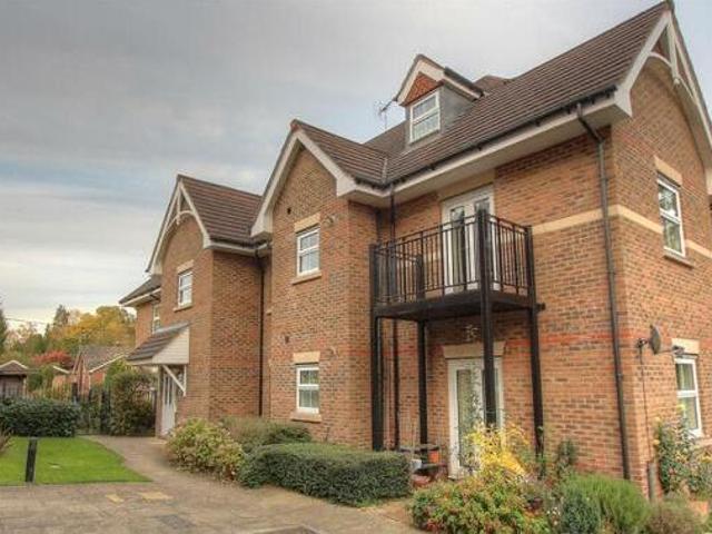 2 Bedroom Flat For Rent In Hursley Road