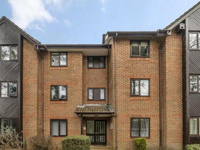 2 Bedroom Flat For Rent In Hursley Road