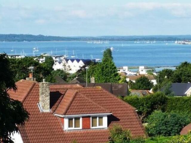 2 bedroom flat for rent in Hurst Hill, Lilliput, Poole, BH14
