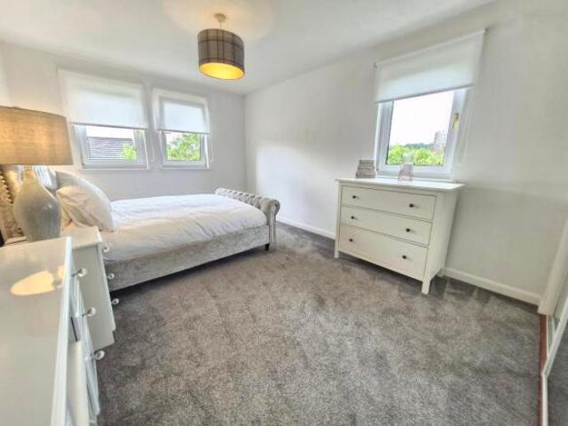 2 bedroom flat for rent in Hutton, Westerlands Park, G12