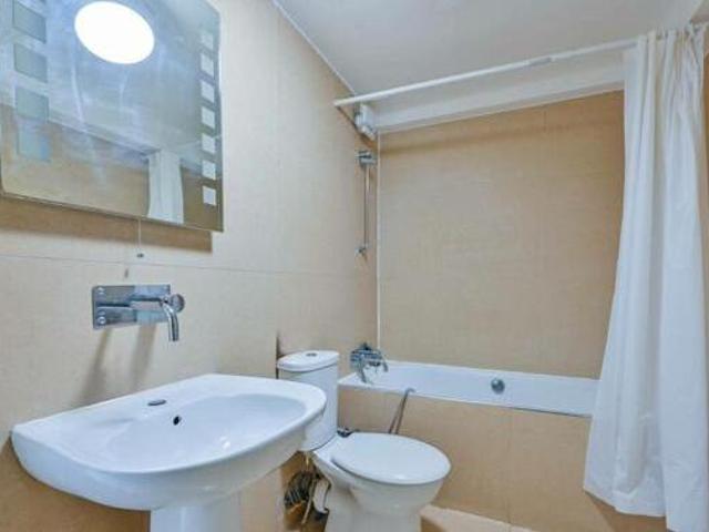 2 Bedroom Flat For Rent In Hyde Park Estate, London