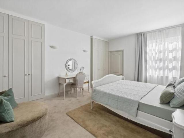 2 bedroom flat for rent in Hyde Park Square, W2