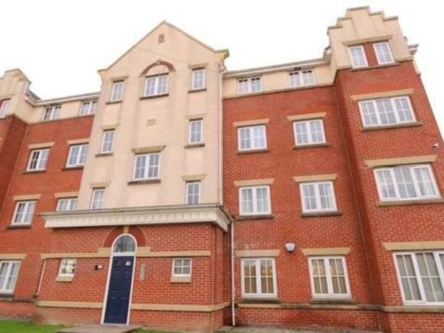 2 bedroom flat for rent in Hyde Road Manchester M12