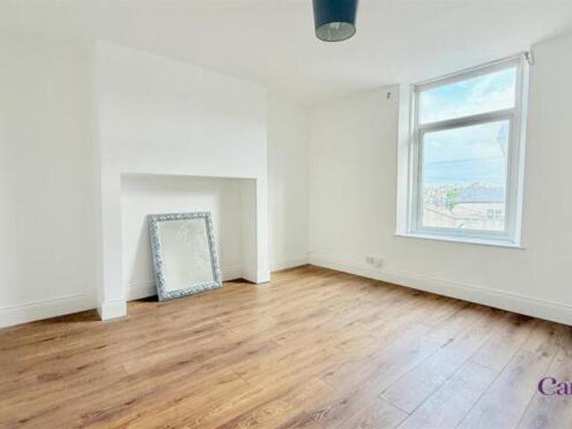 2 bedroom flat for rent in Hylton Road, Sunderland, SR4