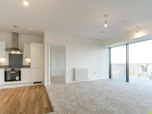 2 Bedroom Flat For Rent In Ilford