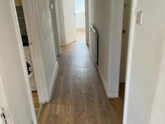 2 Bedroom Flat For Rent In Ilford