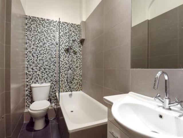 2 bedroom flat for rent in Inglewood Road, West Hampstead, London, NW6